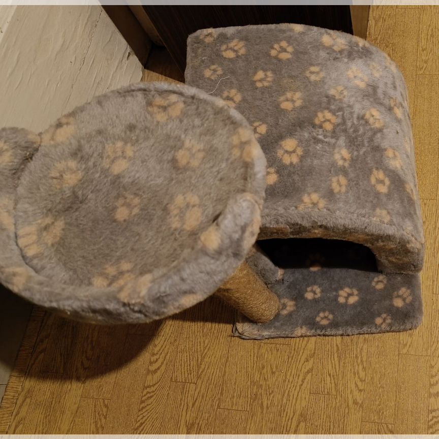 Домик-когтеточка для кошек