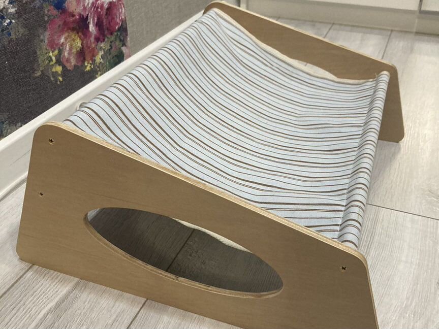 Лежанка гамак для кошек из масива дерева