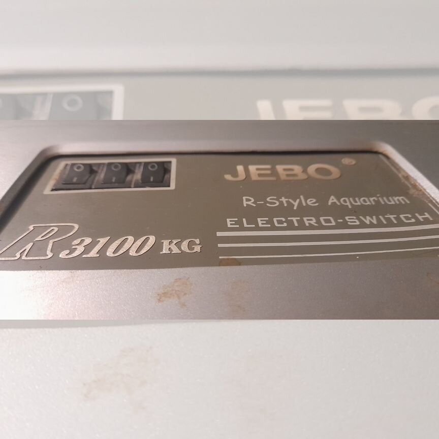 Продам аквариум б/у с тумбой jebo R3100