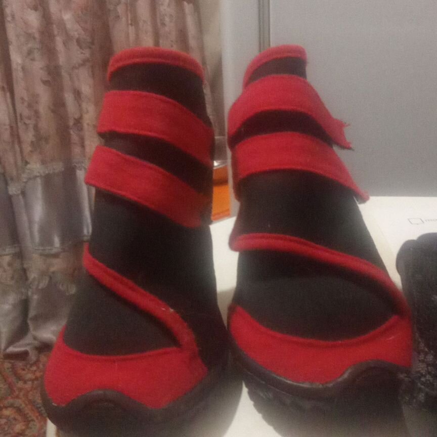 Непромокаемые ботинки для собак крупных пород