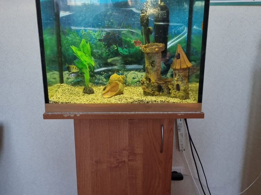 Аквариум с тумбой