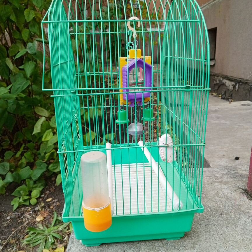 Продам клетку для попугаев