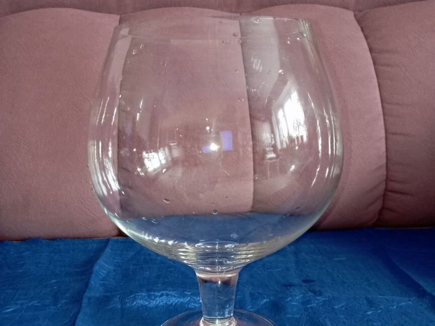 Аквариум в виде бокал