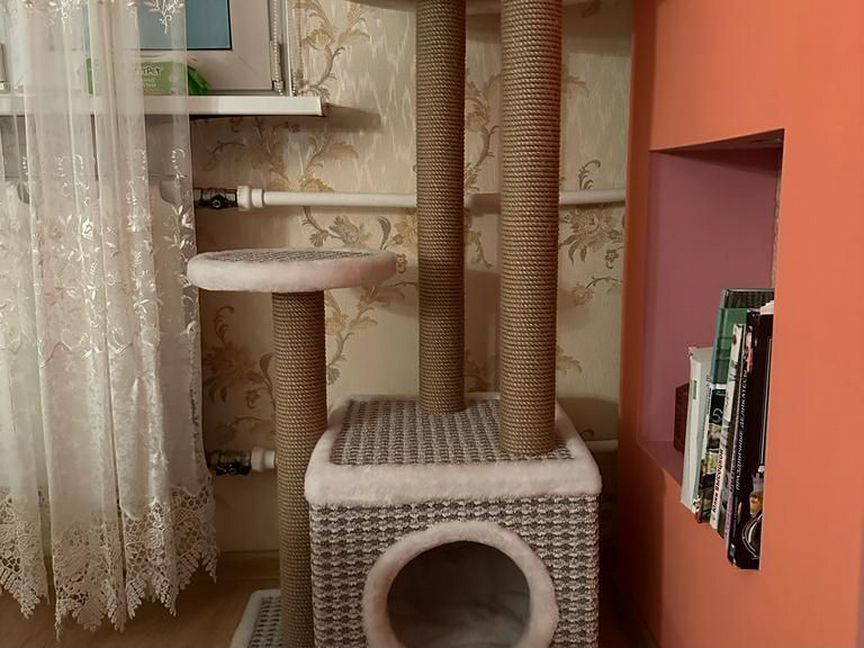 Комплекс для кошек с когтеточками и домиком