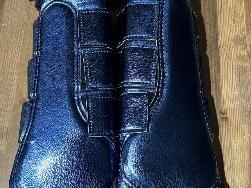 Выездковые ногавки HKM