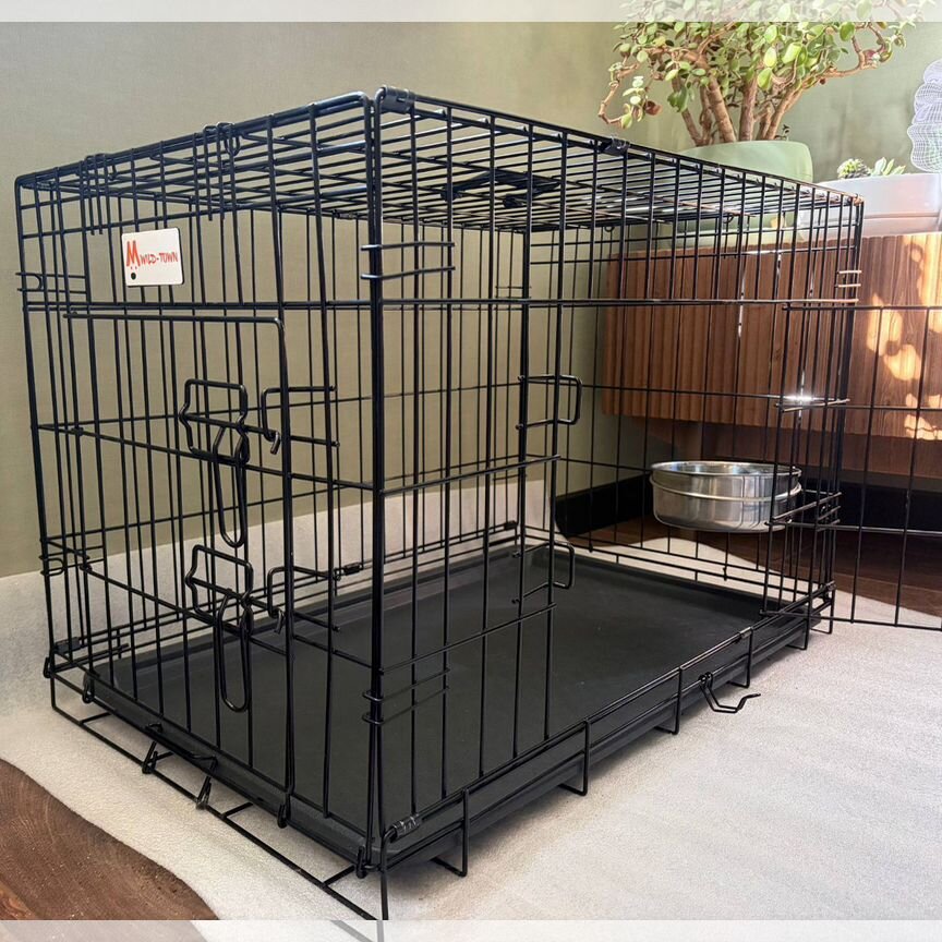 Клетка для средних пород собак и инвентарь игрушки