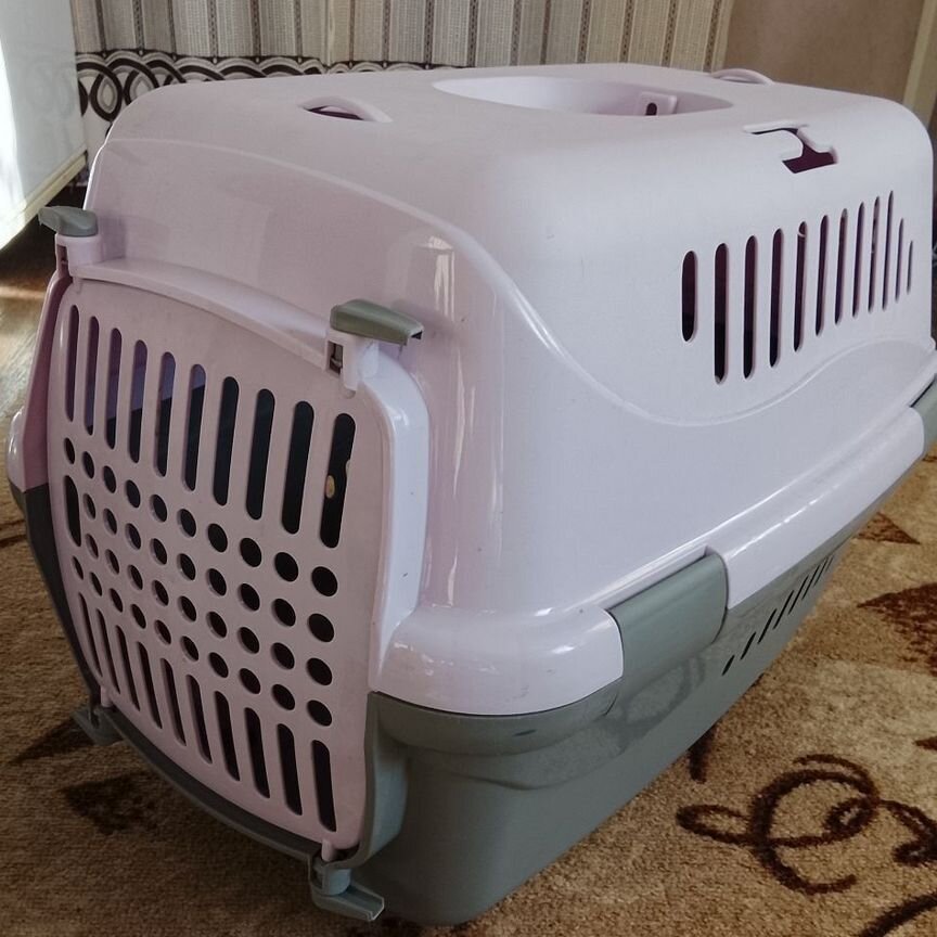 Переноска для кошек пластиковая