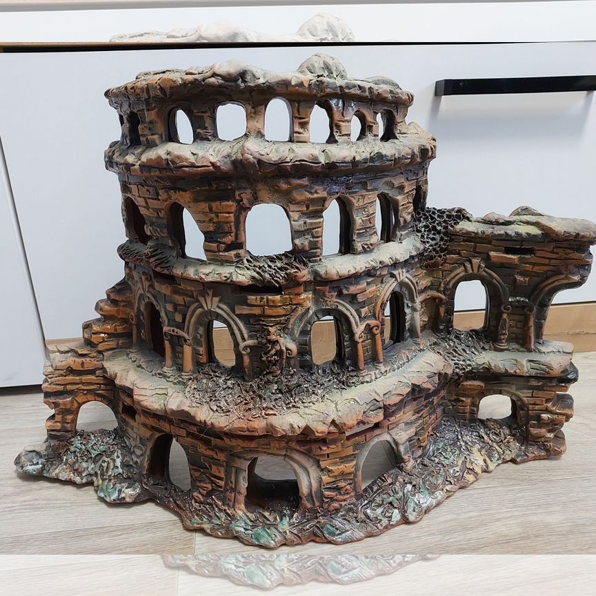 Замок для аквариума