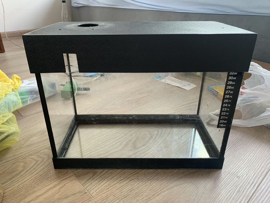 Аквариум для рыбок бу