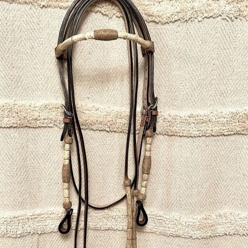 Уздечка для лошади с поводом