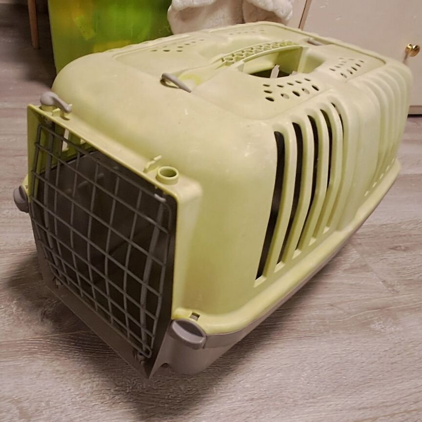 Переноска для животных пластиковая
