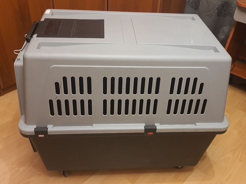 Переноска пластиковая для собак весом до 40 кг