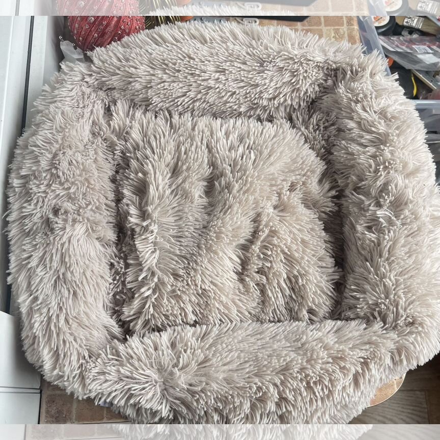 Лежанка для маленьких собак