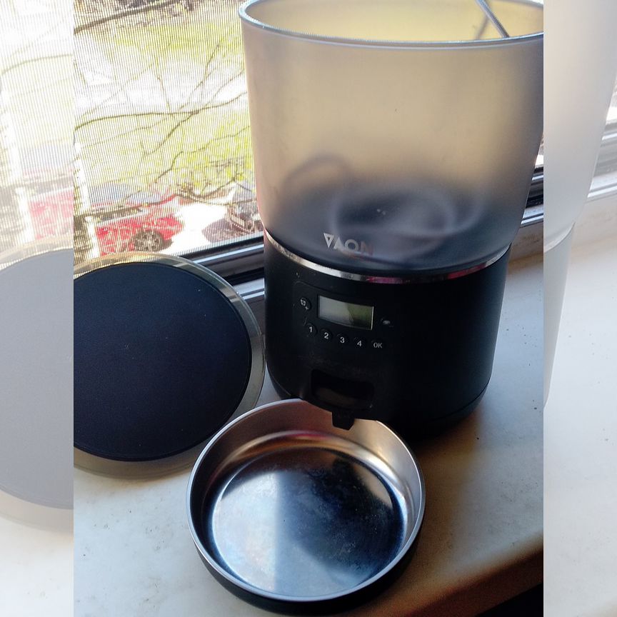 Автокормушка для кошек и собак