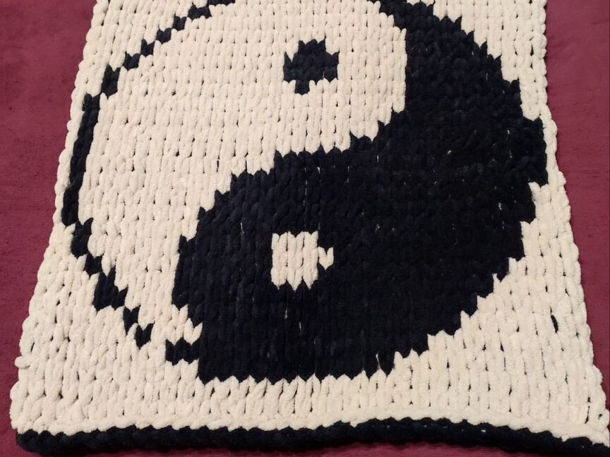 Коврик-лежанка вязаный для кошек