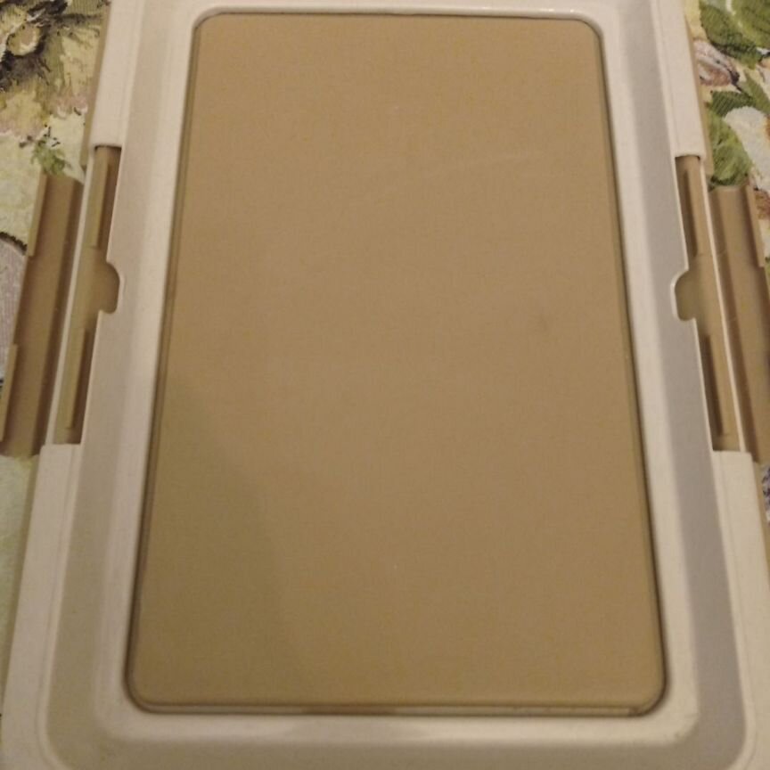 Туалет лоток для животных с фиксатором