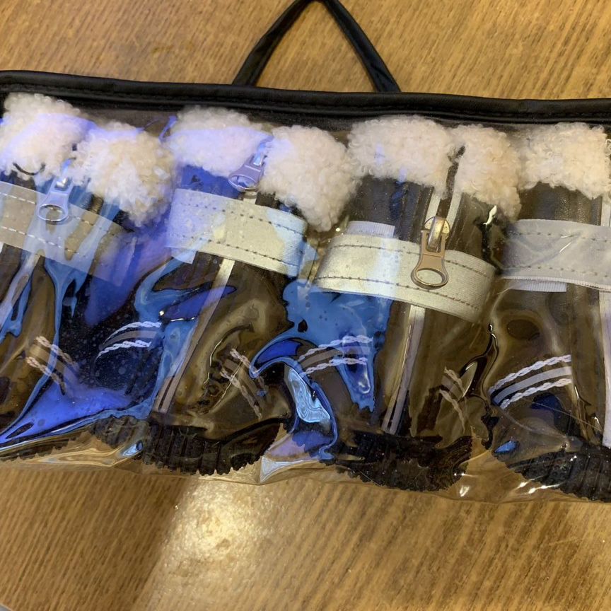 Ботинки для маленьких собак