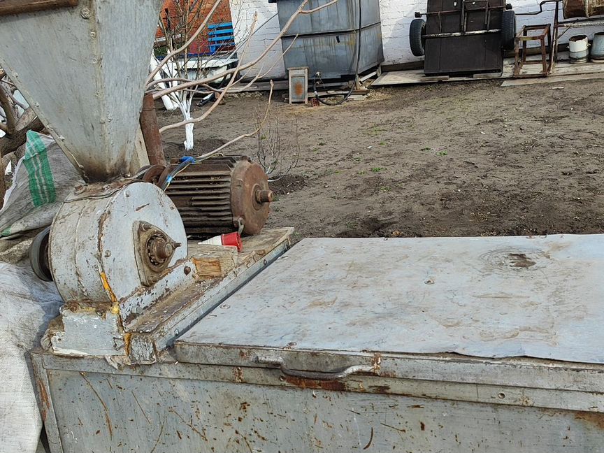 Дробилка для зерна бу