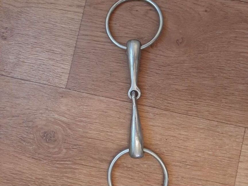 Трензель для лошади