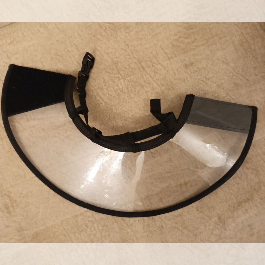 Защитный воротник для маленькой собаки или кошки