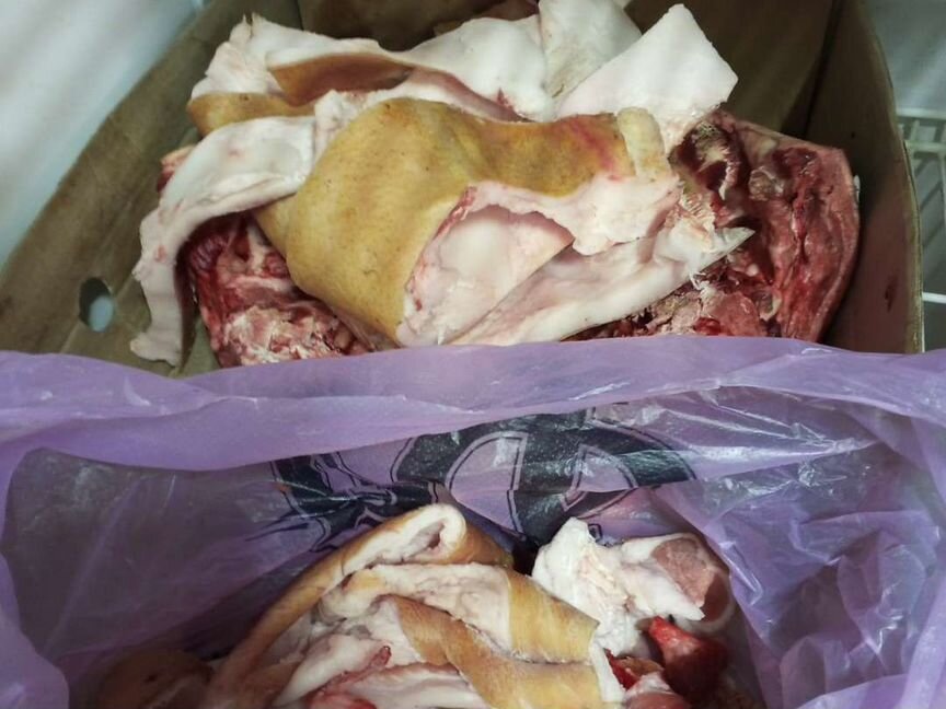 Обрезь свиная тонкое сало шкурки для собак
