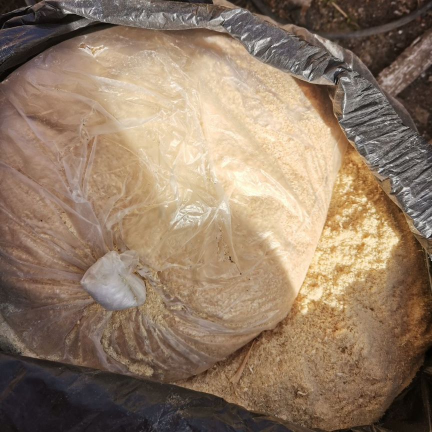 Опилки в пакете