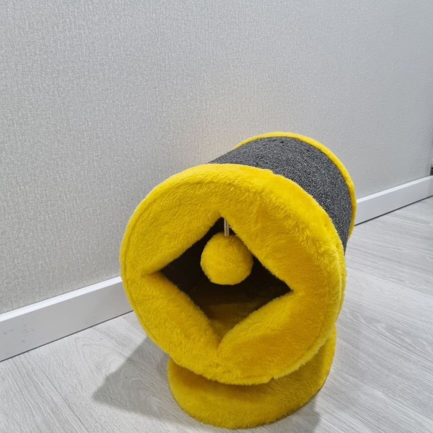 Когтеточка с домиком в отличном состоянии