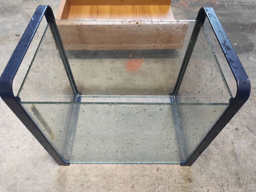 Аквариум переносной 15л. с градусником