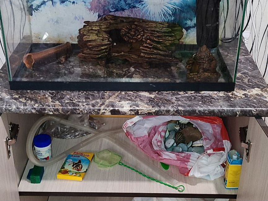 Аквариум с тумбой