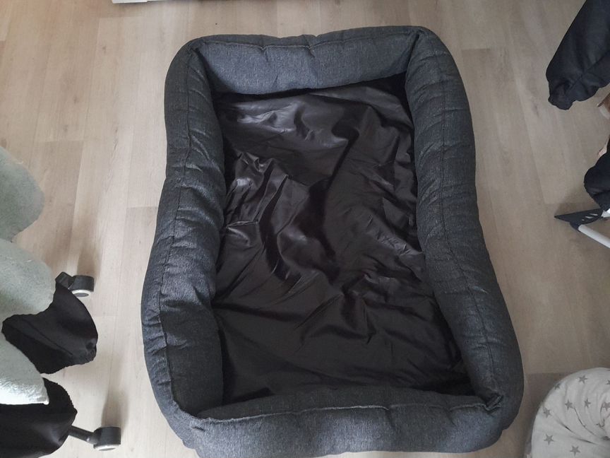 Лежанка для большой собаки