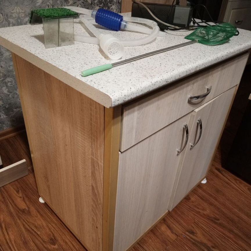 Тумба под аквариум с металлическим каркасом