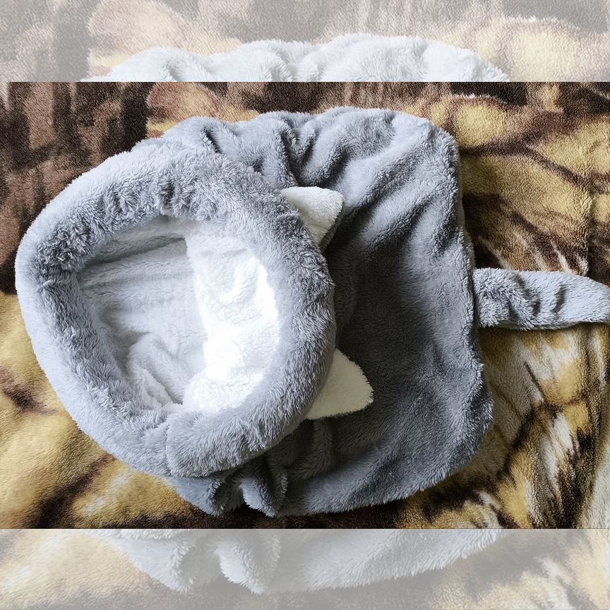 Лежанка нора для кошки