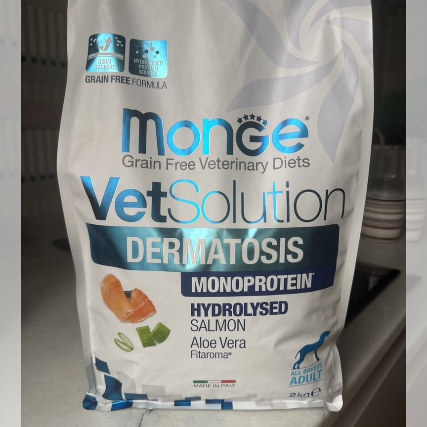 Корм для собак Monge VetSolution Dermatosis 2 kg