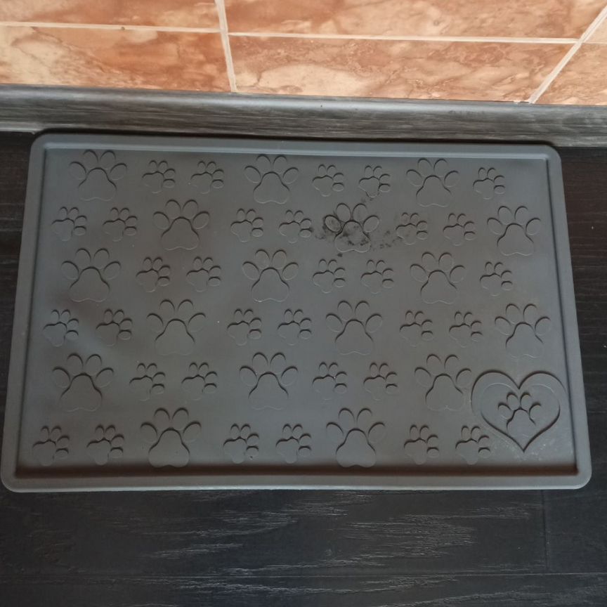 Коврик для животных с мисками