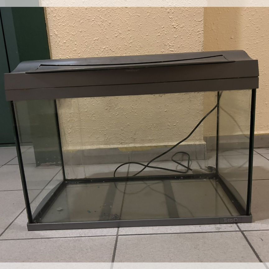 Продам аквариум б/у