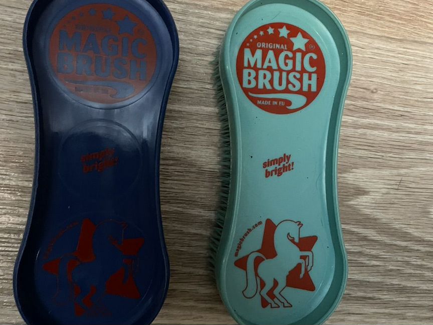 Щетки для лошади magic brash
