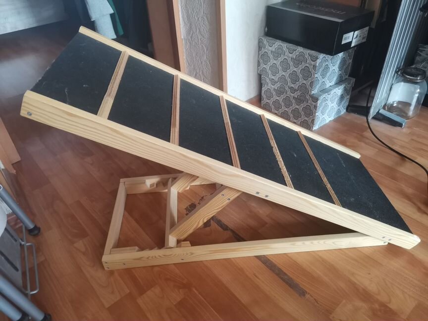 Пандус для собак деревянный