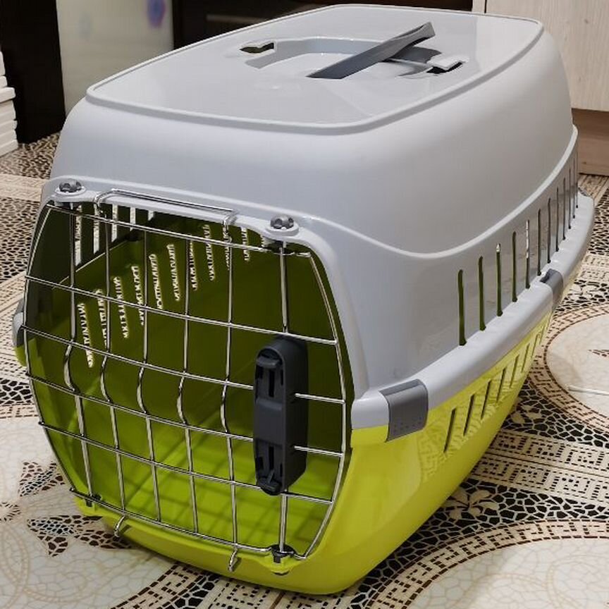 Переноска для кошек и собак