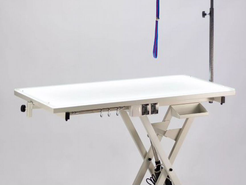 Стол для груминга с подъемником и подсветкой