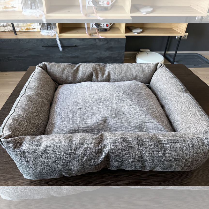 Лежанка для маленьких собак