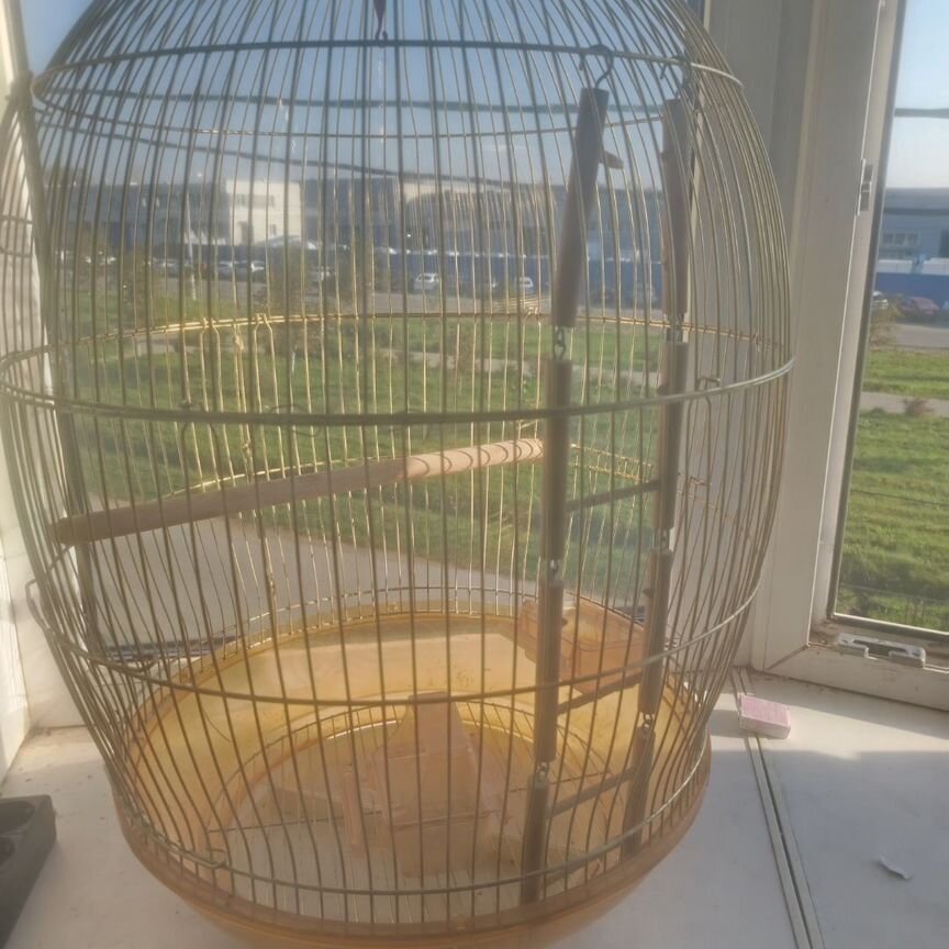 Большая клетка для птиц