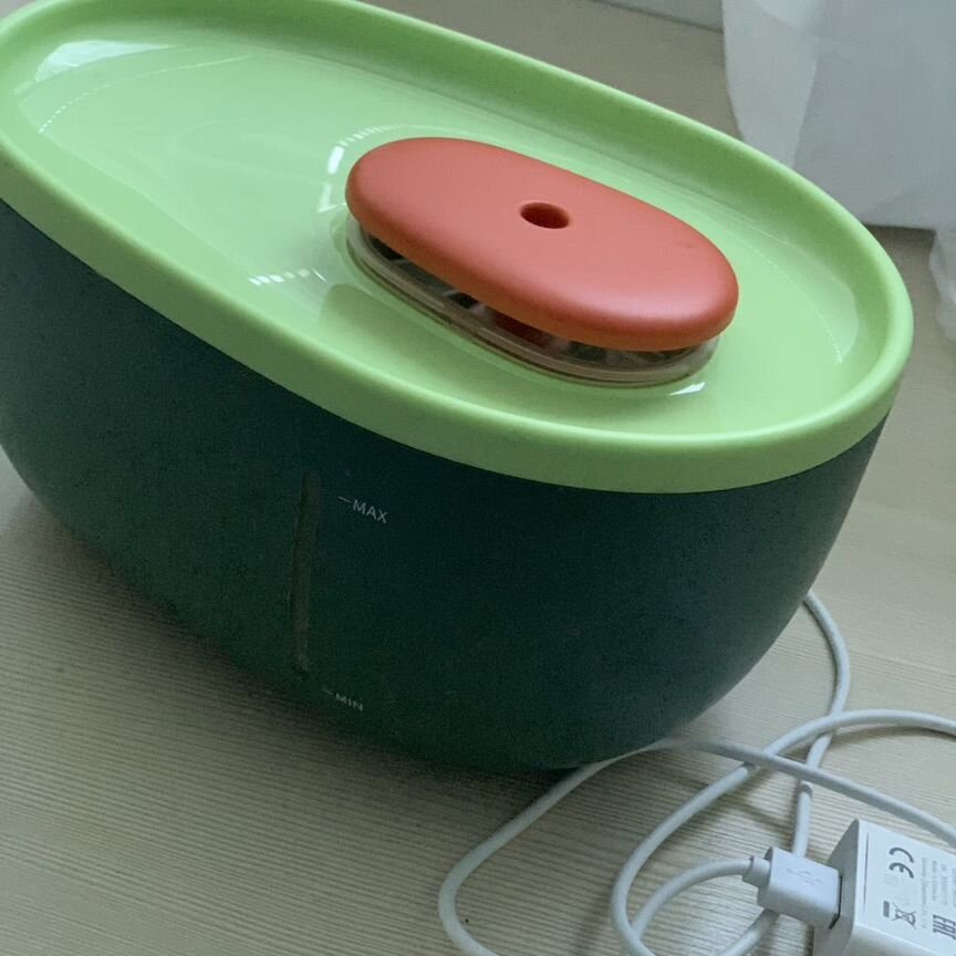 Фонтан поилка для кошек