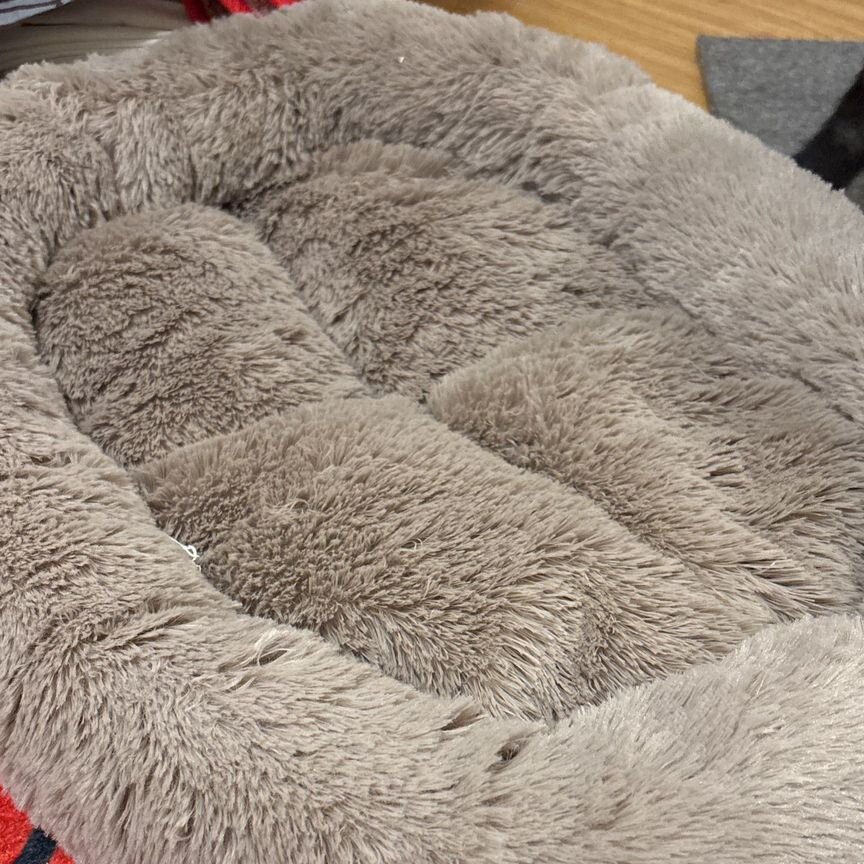 Лежанка для собак и кошек