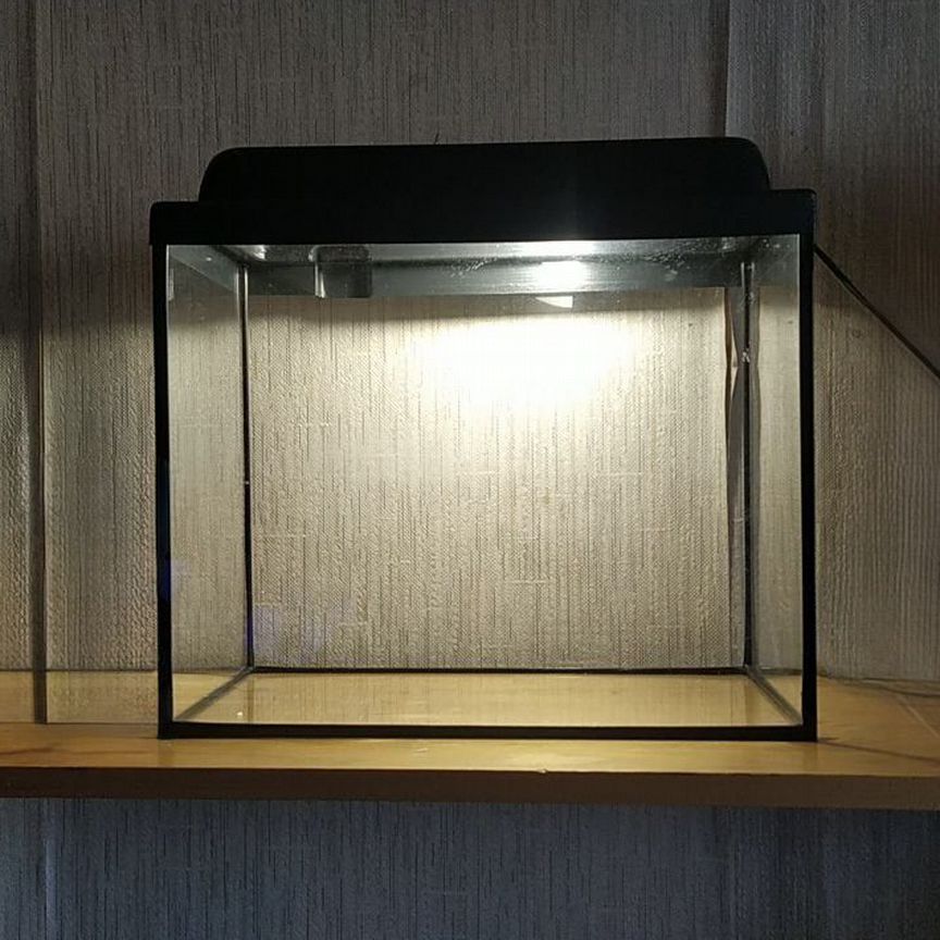 Аквариум стеклянный с лампой