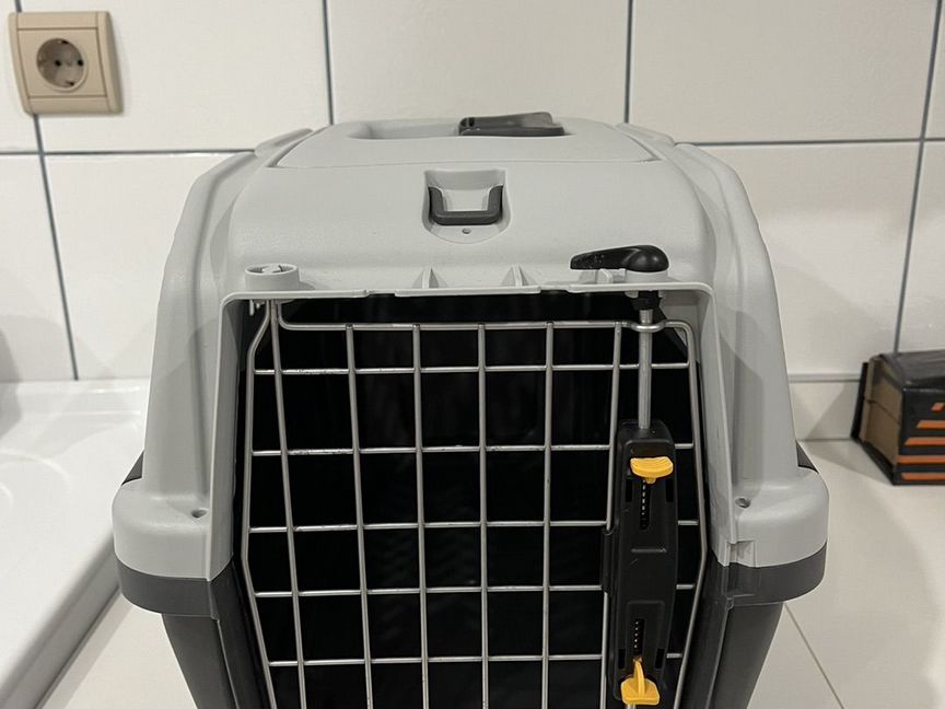 Переноска пластиковая для кошек