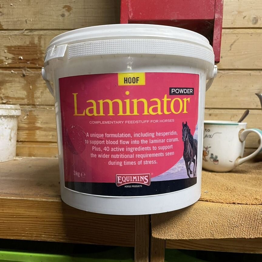 Подкормка для лошади