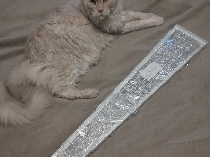 Боковая Решетка антикошка на пластиковое окно