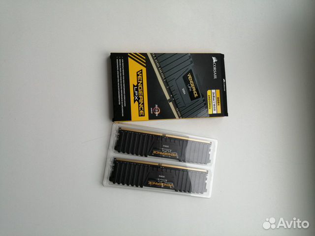 Оперативная память 8 Gb 2 шт Corsair Vengeance купить в Москве