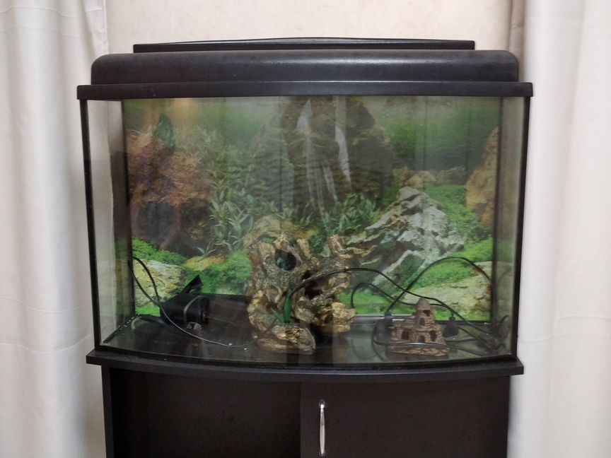 Аквариум с тумбой
