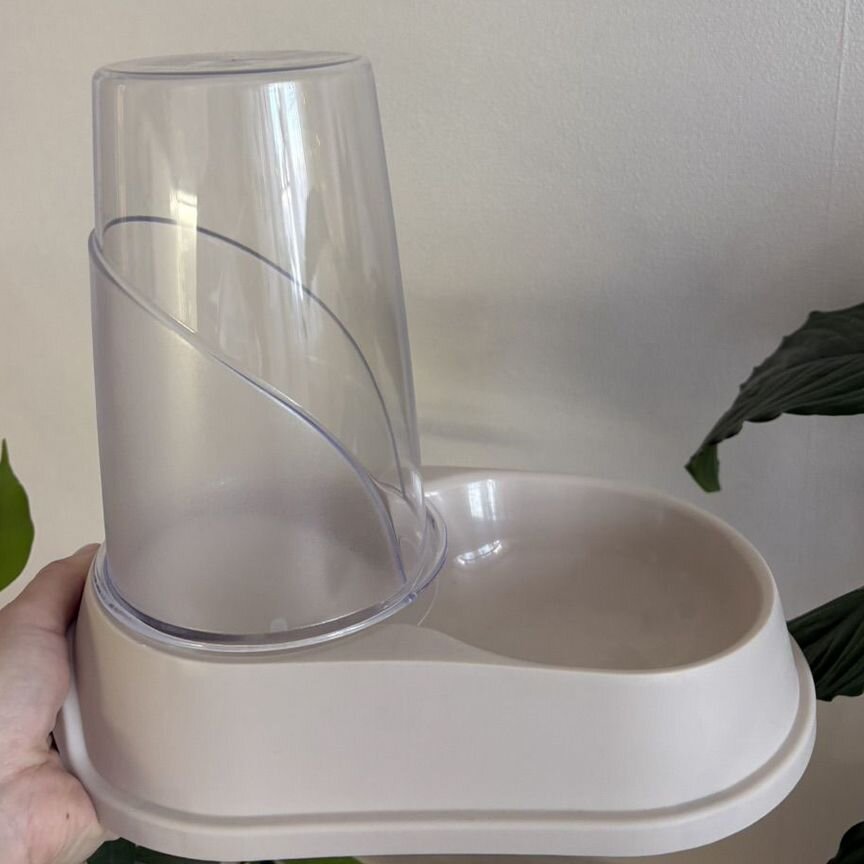 Поилка для кошек и собак